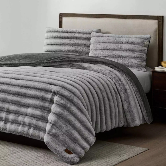 Frye | Bedding | Frye Channel 3piece Faux Fur Comforter Set Gray King ...
